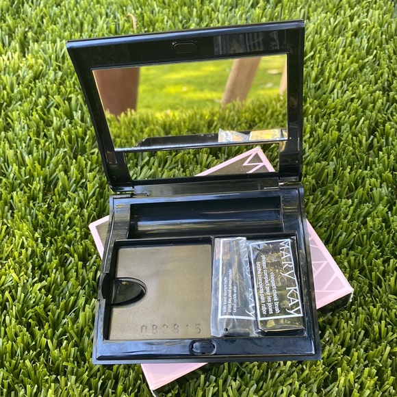 Mary Kay | Makeup | Mary Kay Refillable Magnetic Compact Boitier | Poshmark